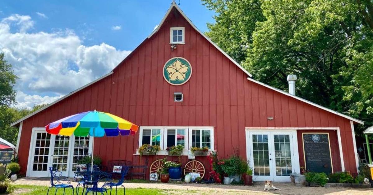 9 Pizza Farm Road Trips in the Twin Cities Area